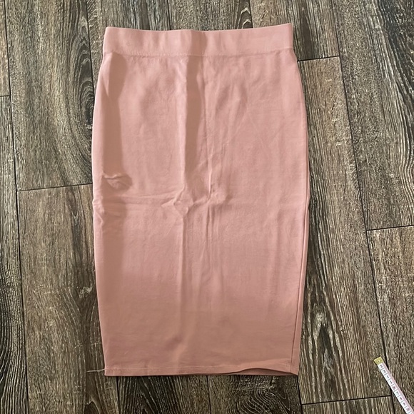 Revamped | Skirts | Nude Pink Pencil Stretch | Poshmark